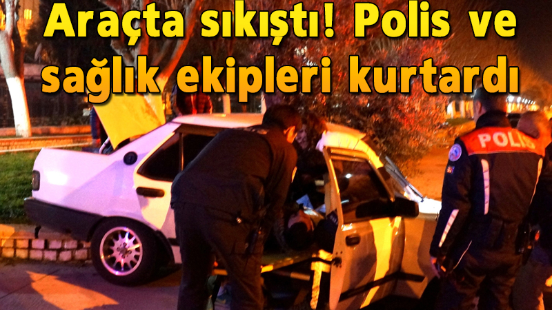 Efeler'de feci kaza! Araçta sıkışan sürücüyü polis ve sağlık ekipleri ... Efeler'de feci kaza! Araçta sıkışan sürücüyü polis ve sağlık ekipleri ...