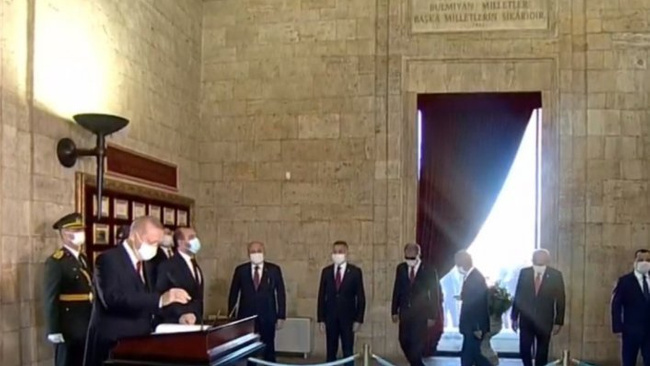 Cumhurbaşkanı Erdoğan, Anıtkabir Özel Defteri'ni imzaladı - Aydın Haber ... Cumhurbaşkanı Erdoğan, Anıtkabir Özel Defteri'ni imzaladı - Aydın Haber ...