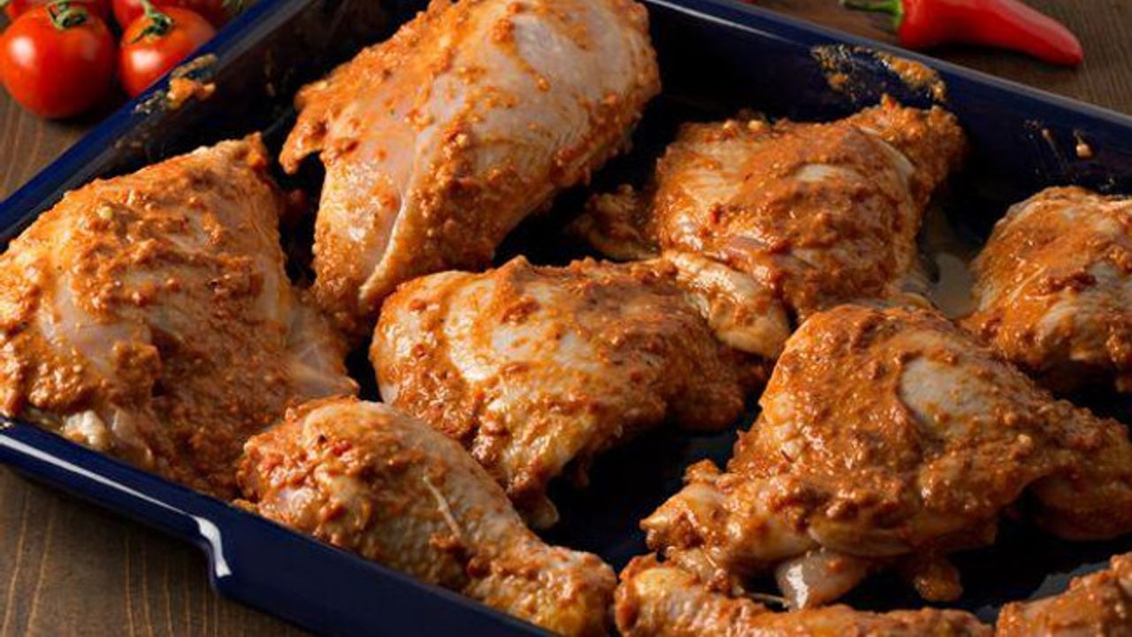 Acılı tavuk bonfile nasıl yapılır? Acılı tavuk bonfile tarifi, yapılışı ...